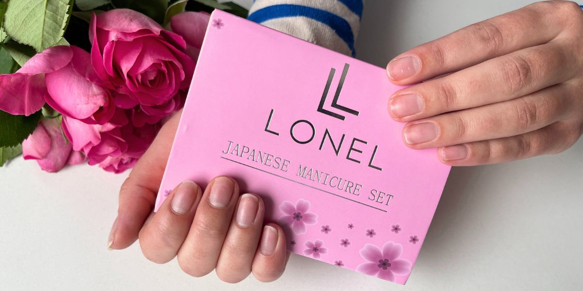 Krásné lesklé nehty s japonskou manikúrou | Návody a inspirace Noezon.cz